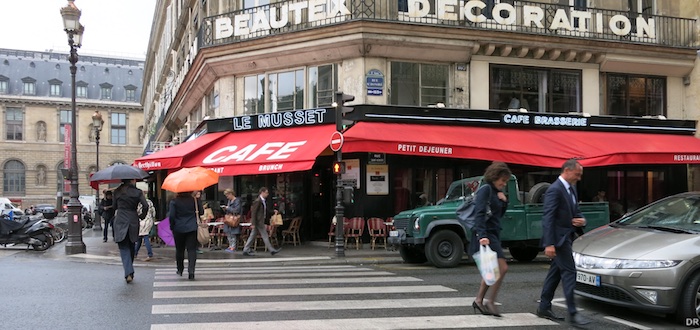 Le Musset, brasserie rougeoyante - Paris-Bistro